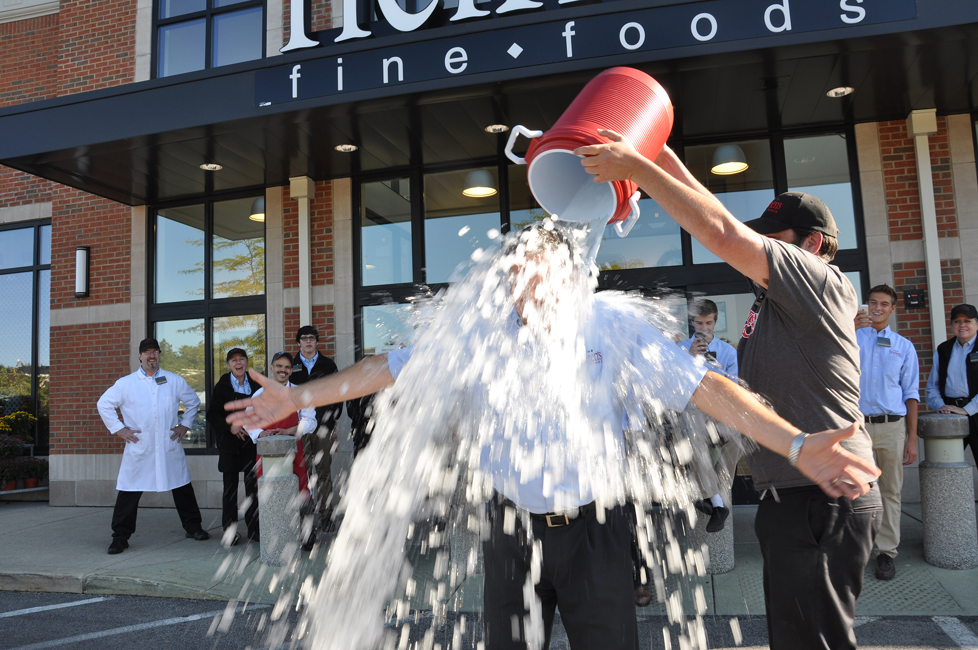 256 Heinen S Grocery Cook Street Coffee Bhs Tv Take The Ice Bucket