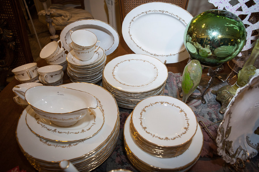 356. Holiday Gift Ideas & Extended Santa Hours at Barrington's Ice ...