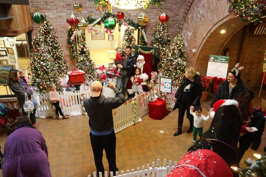 359. "Must See" Santa at Barrington's Ice House Mall! - 365Barrington